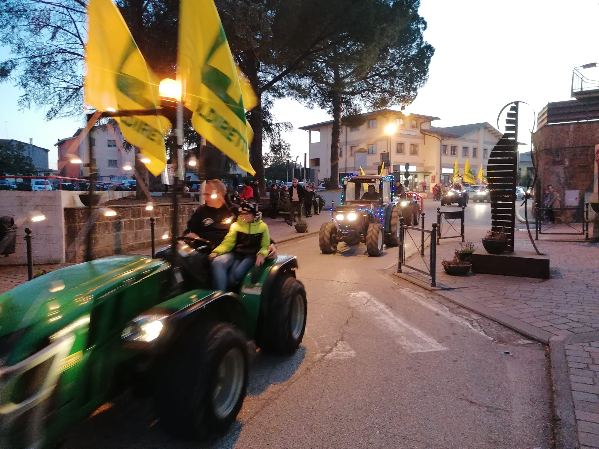 L’agricoltura si “spacca”, ad Orte i trattori in Protesta, a Corchiano ...
